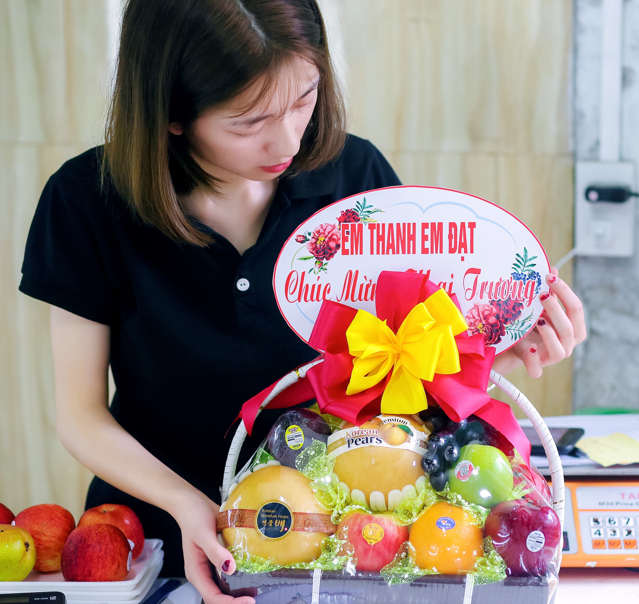 Hình ảnh giỏ trái cây nhập khẩu đẹp làm quà biếu tặng chúc mừng