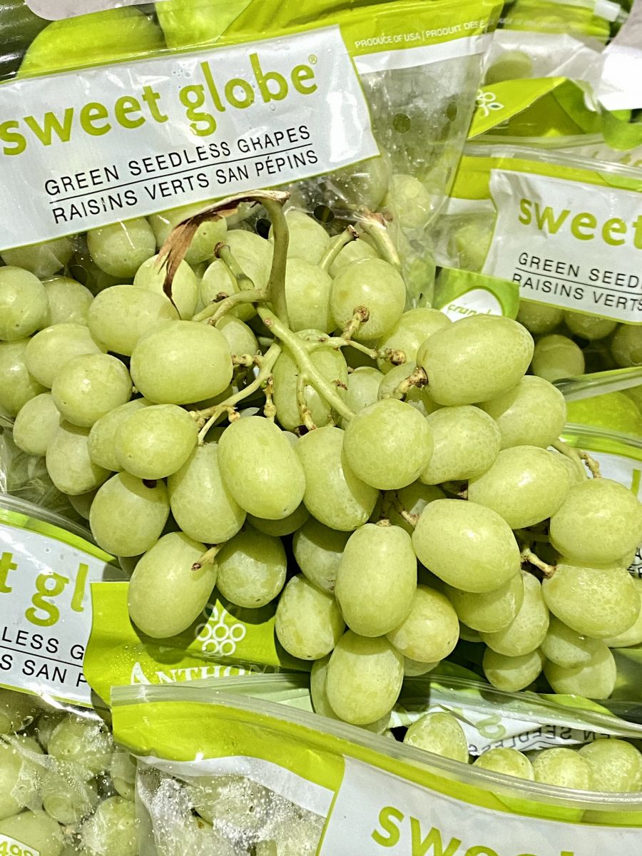 Nho xanh Sweet globe Mỹ cuống xanh tươi, quả to, giòn ngọt, giá rẻ
